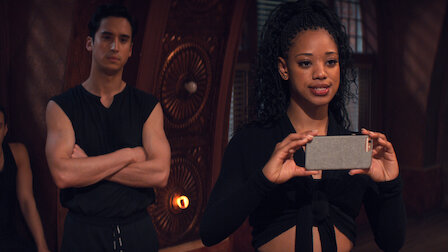 Watch Tiny Pretty Things | Netflix Official Site