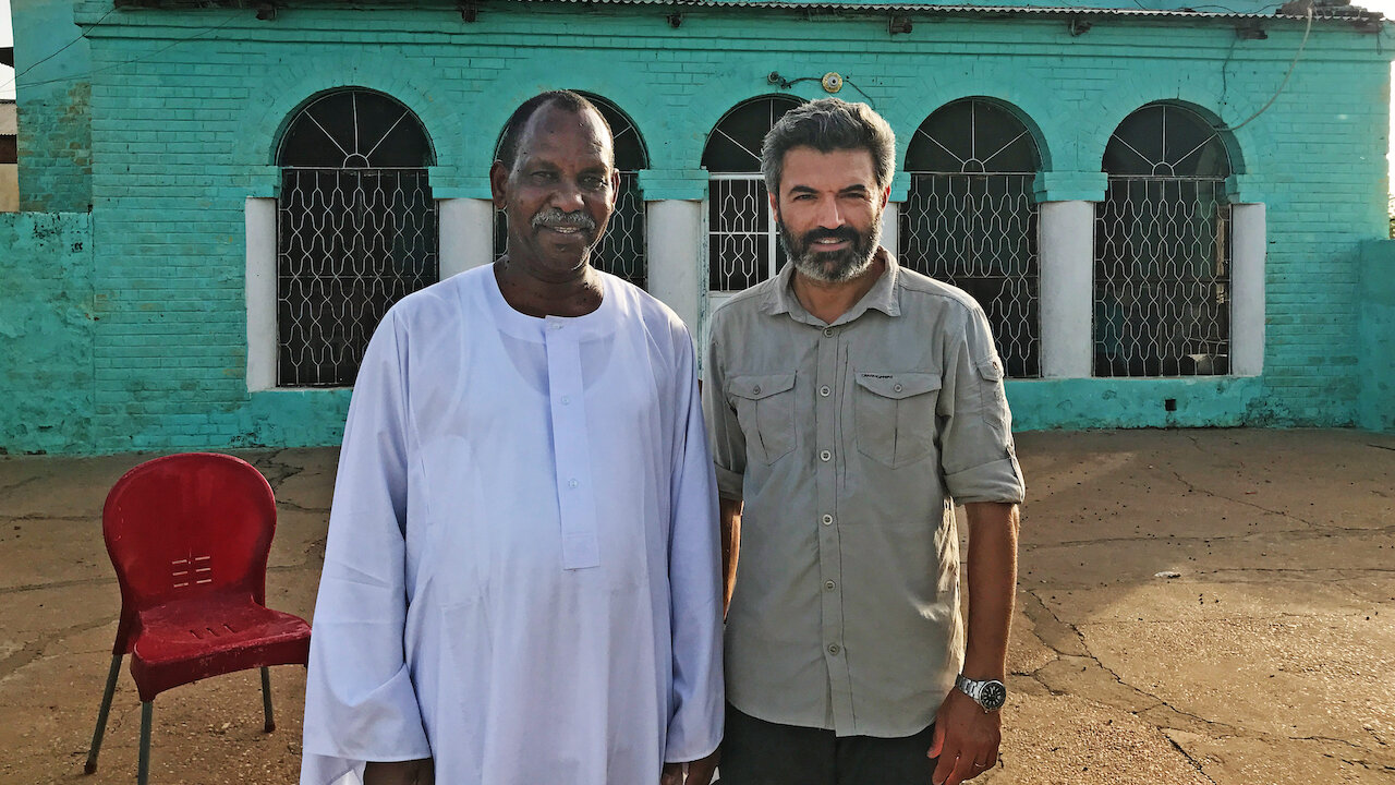 Watch The World's Most Dangerous Borders | Netflix